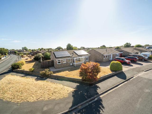 2 bedroom bungalow for sale