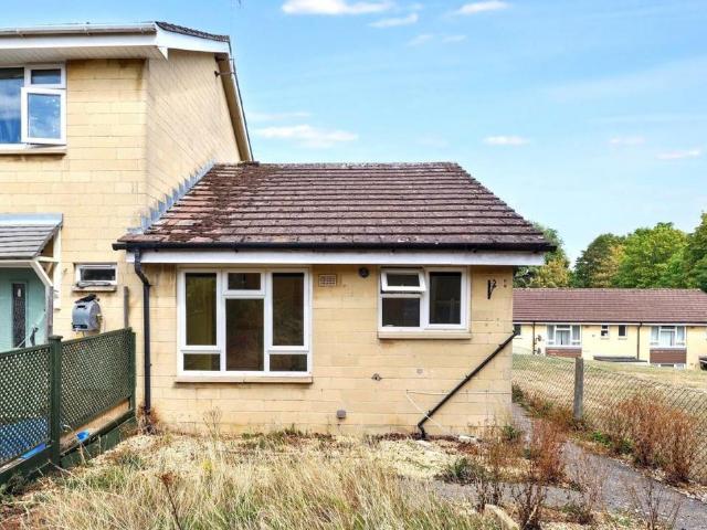 2 bedroom bungalow for sale