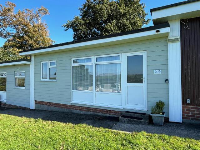 2 bedroom bungalow for sale
