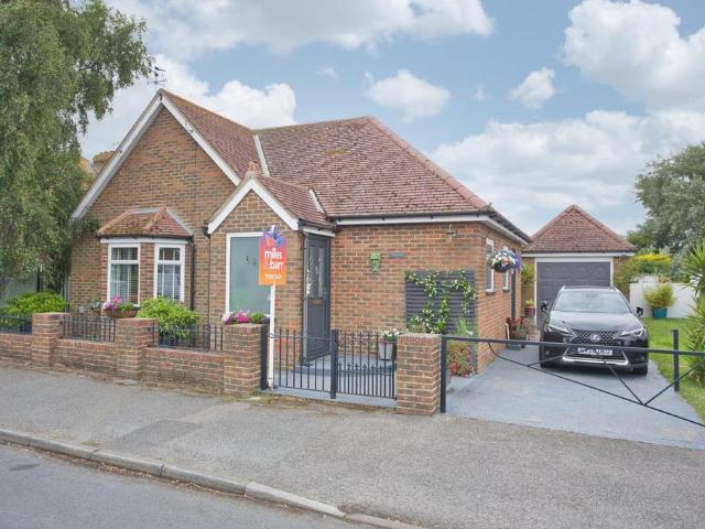 2 bedroom bungalow for sale