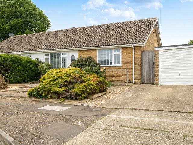 2 bedroom bungalow for sale
