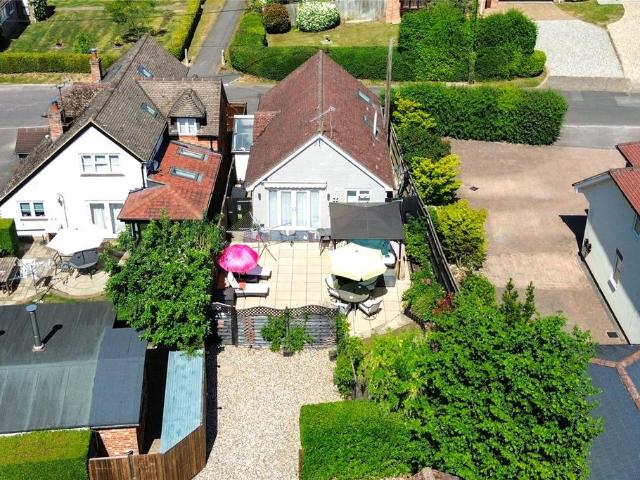2 bedroom bungalow for sale