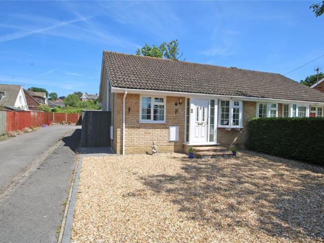 2 bedroom bungalow for sale