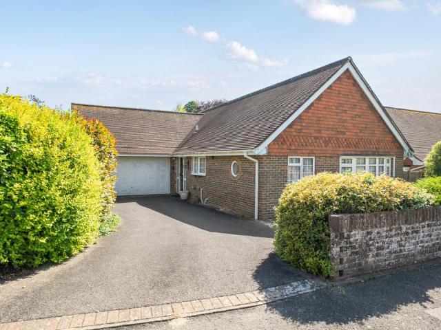 2 bedroom bungalow for sale