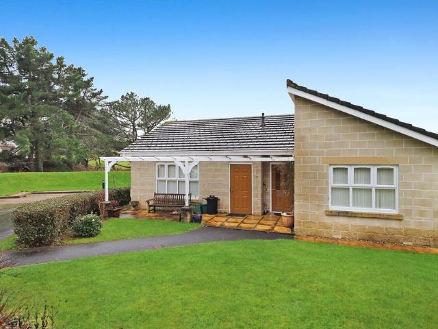 2 bedroom bungalow for sale