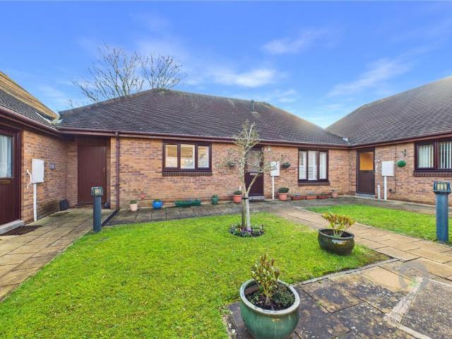 2 bedroom bungalow for sale