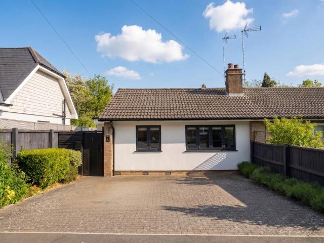 2 bedroom bungalow for sale