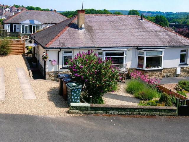 2 bedroom bungalow for sale