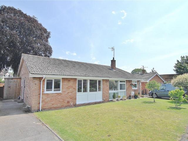 2 bedroom bungalow for sale