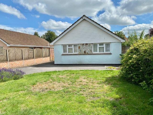 2 bedroom bungalow for sale