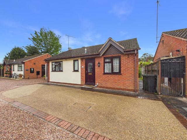 2 bedroom bungalow for sale