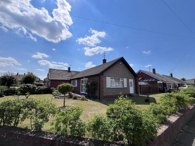 2 bedroom bungalow for sale