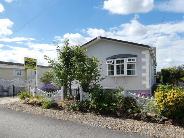 2 bedroom bungalow for sale