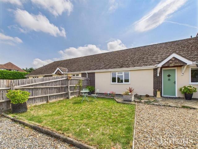 2 bedroom bungalow for sale