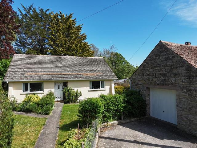 2 bedroom bungalow for sale