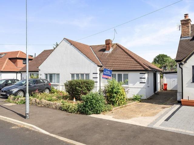 2 bedroom bungalow for sale
