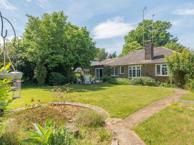 2 bedroom bungalow for sale