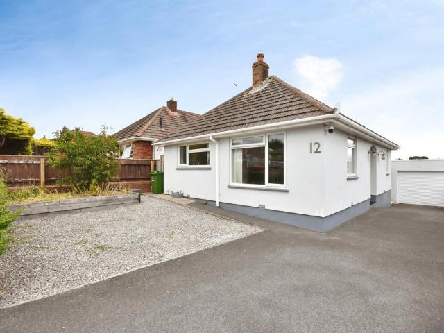 2 bedroom bungalow for sale