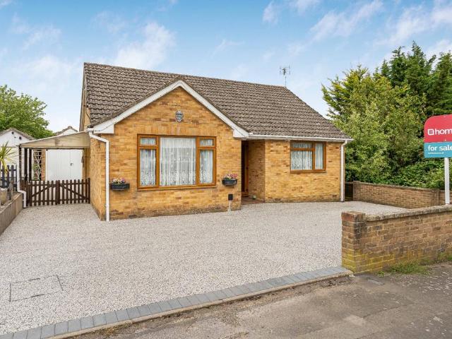 2 bedroom bungalow for sale
