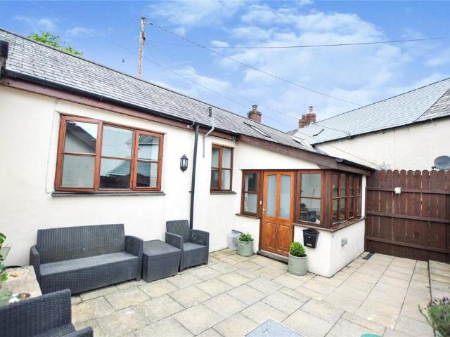 2 bedroom bungalow for sale