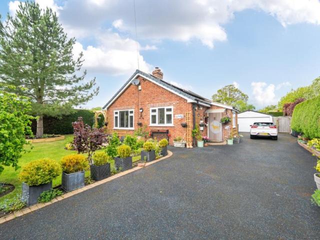 2 bedroom bungalow for sale