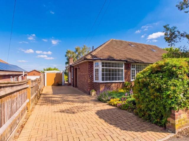 2 bedroom bungalow for sale