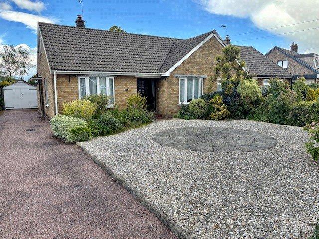 2 bedroom bungalow for sale