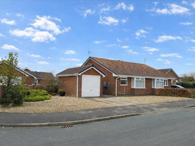 2 bedroom bungalow for sale