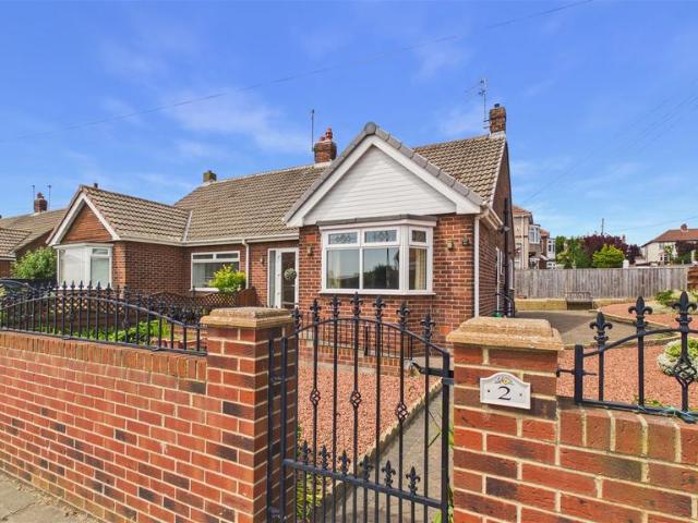 2 bedroom bungalow for sale