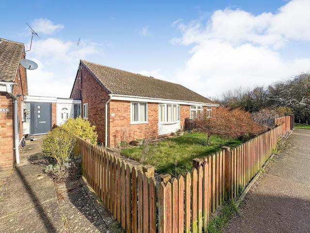 2 bedroom bungalow for sale