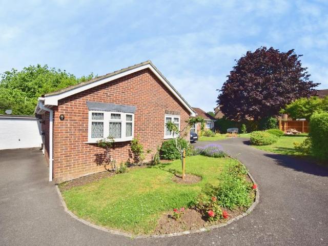 2 bedroom bungalow for sale