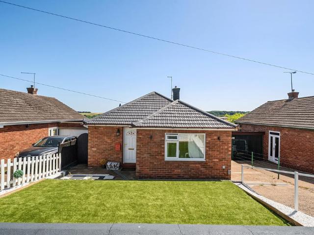 2 bedroom bungalow for sale