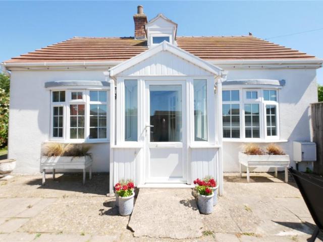 2 bedroom bungalow for sale