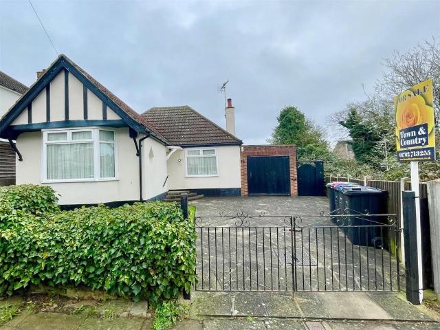 2 bedroom bungalow for sale