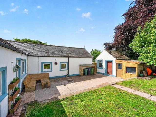2 bedroom bungalow for sale