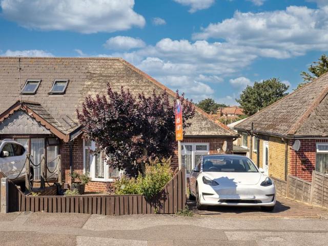 2 bedroom bungalow for sale