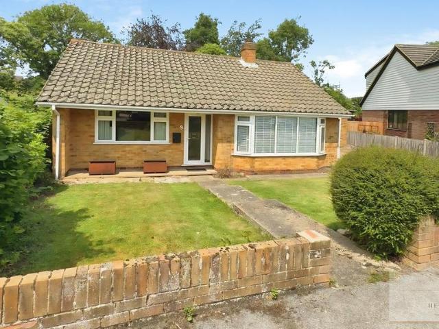 2 bedroom bungalow for sale