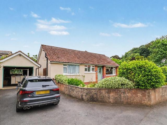 2 bedroom bungalow for sale