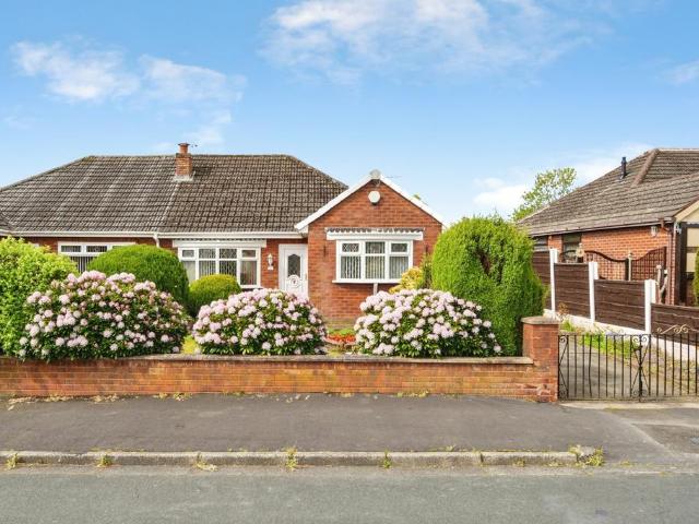 2 bedroom bungalow for sale
