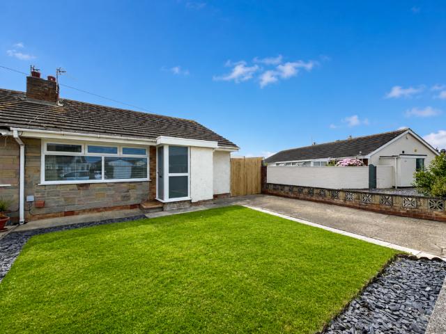 2 bedroom bungalow for sale
