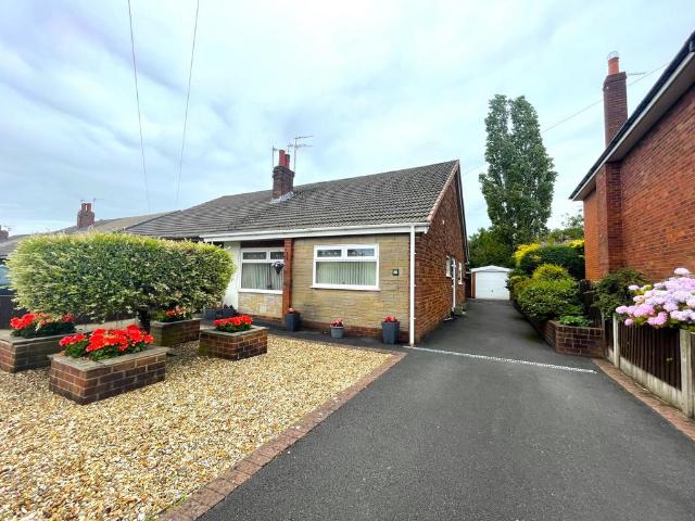 2 bedroom bungalow for sale