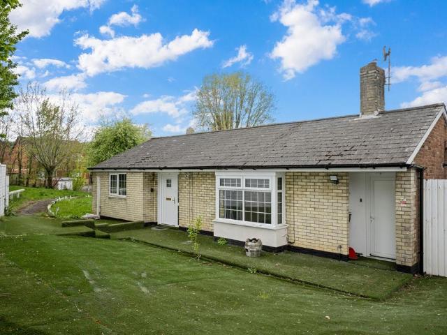 2 bedroom bungalow for sale