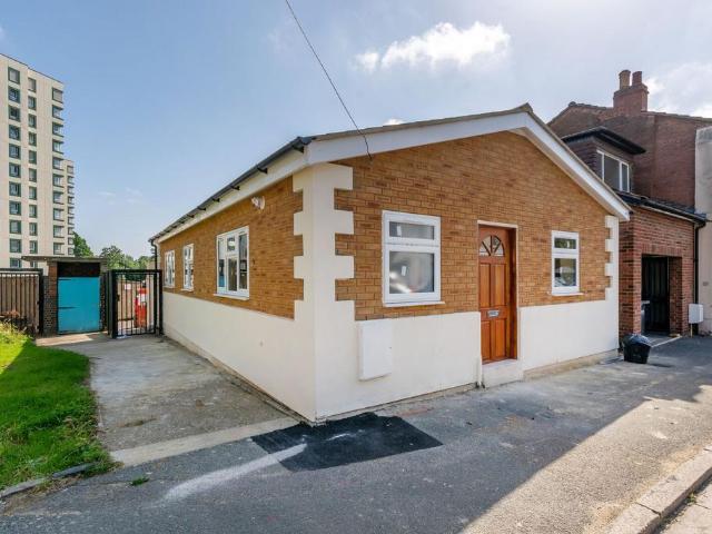 2 bedroom bungalow for sale