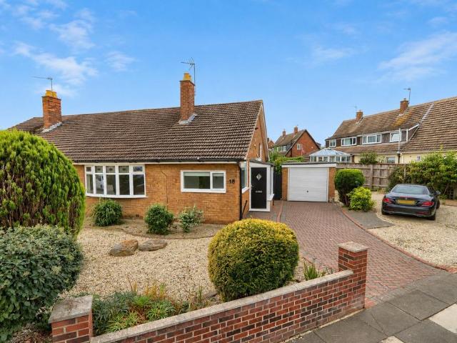 2 bedroom semi detached bungalow for sale