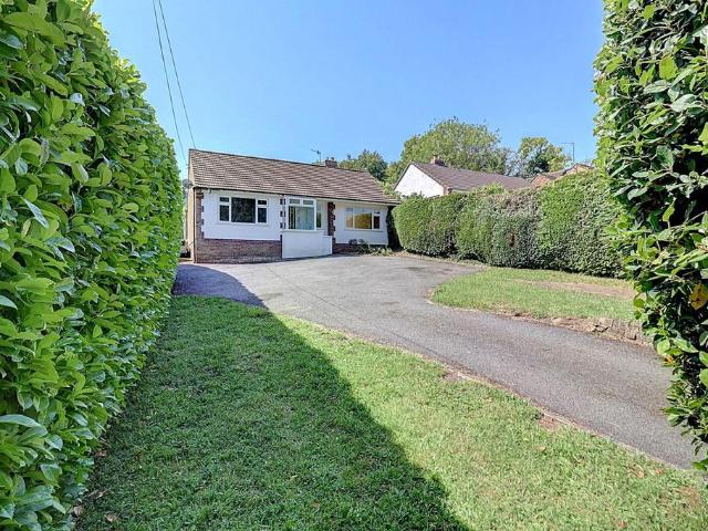 2 bedroom bungalow for sale