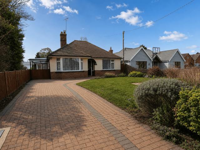 2 bedroom bungalow for sale