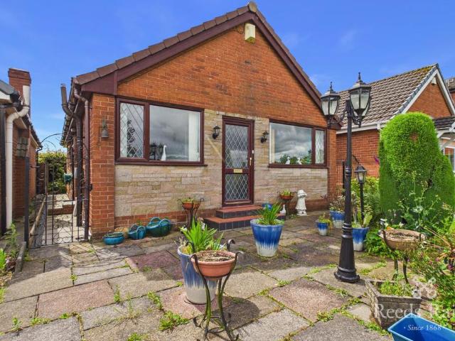 2 bedroom bungalow for sale