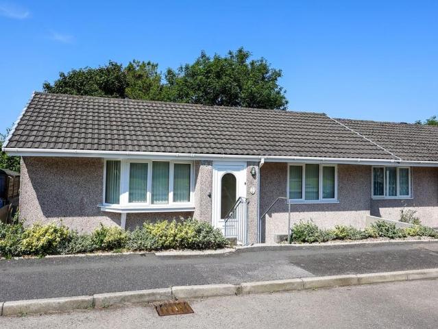 2 bedroom bungalow for sale