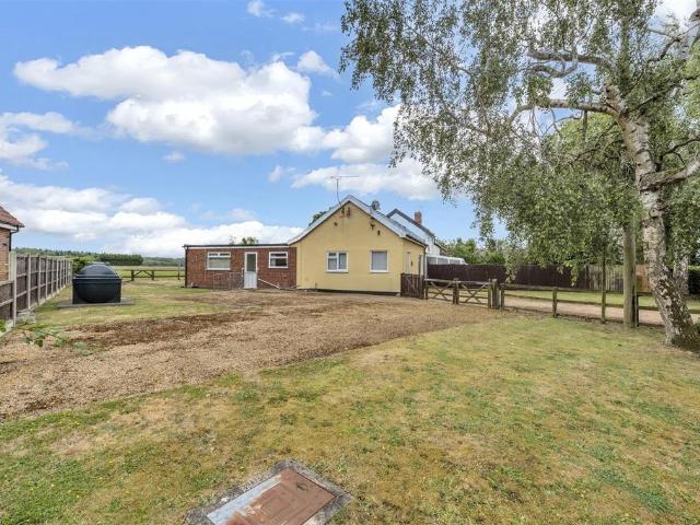 2 bedroom bungalow for sale