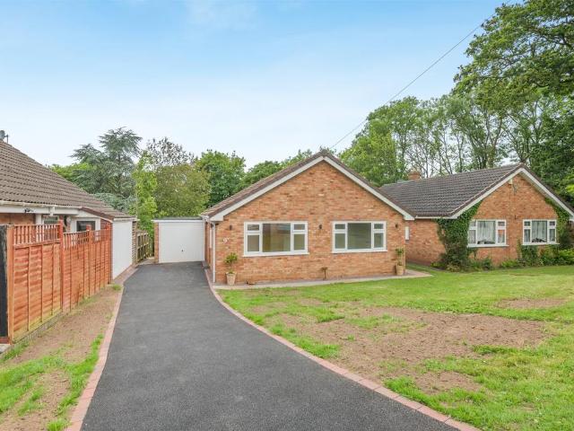 2 bedroom bungalow for sale